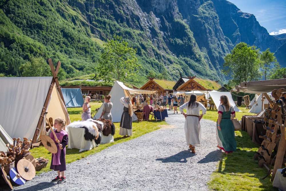 The complete guide to Flåm | vy.no