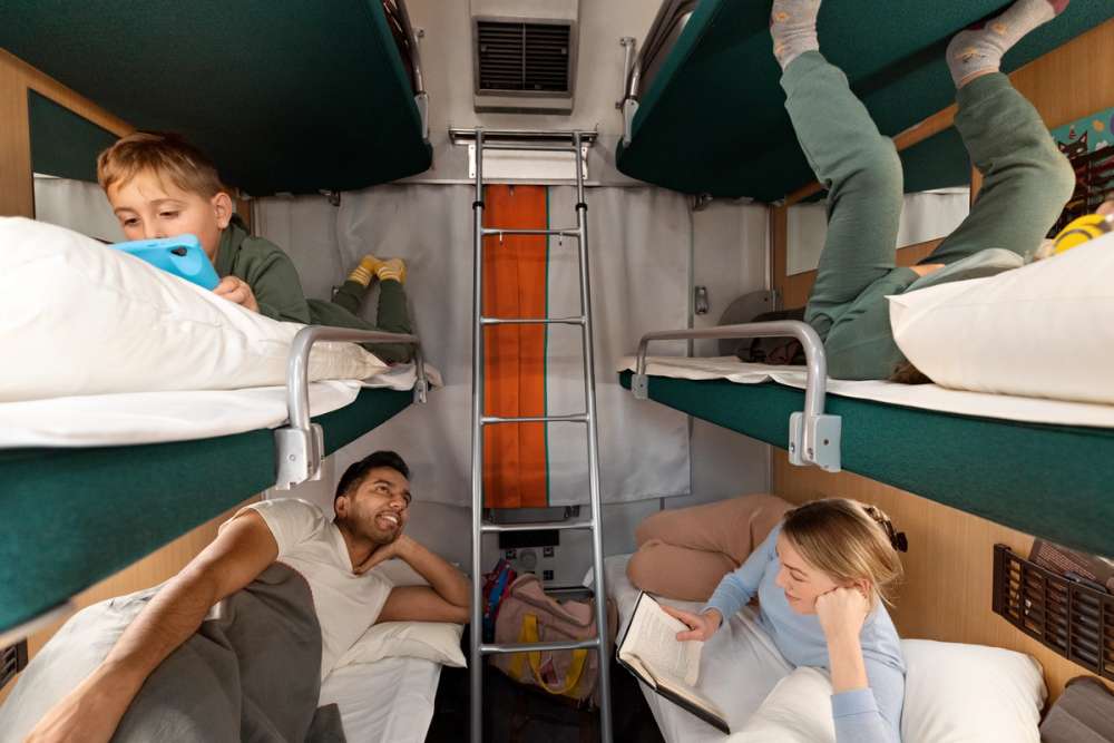 Rest and recharge with our new night train service | vy.no